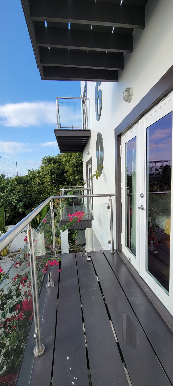 360 Suites – One Bedroom - CayeCaulkerVacationHomes